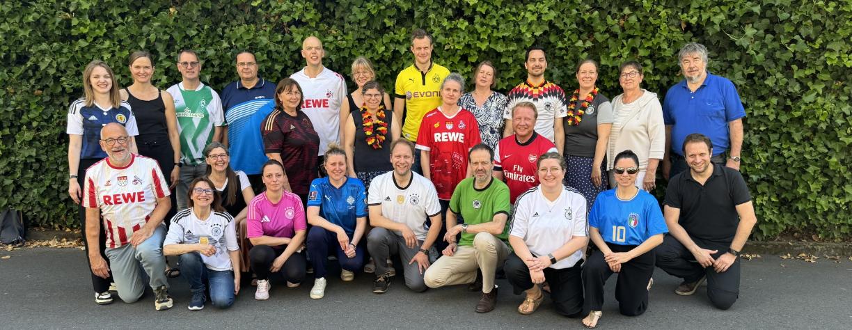 Team & Fachbereiche | KJA