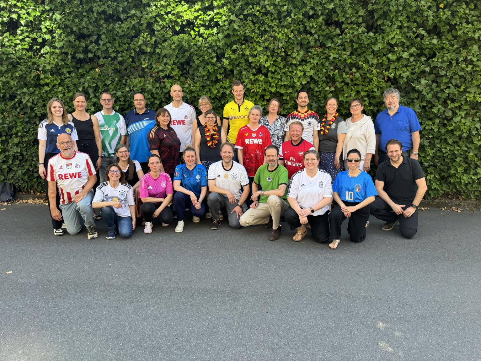 Team & Fachbereiche | KJA